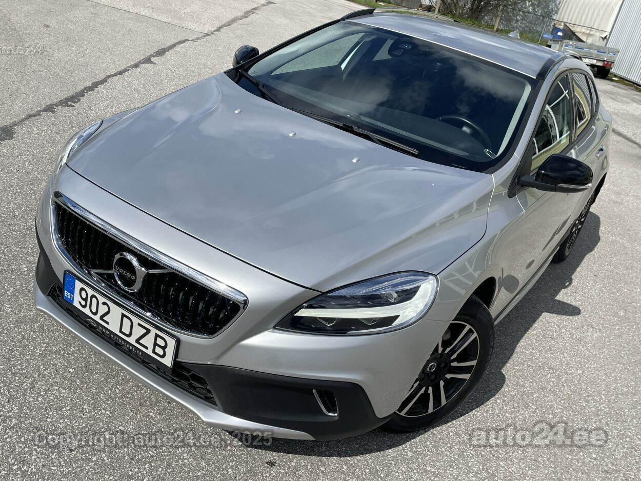 Volvo V40 Cross Country MOMENTUM LED 2.0 R4 D2 88kW - auto24.ee