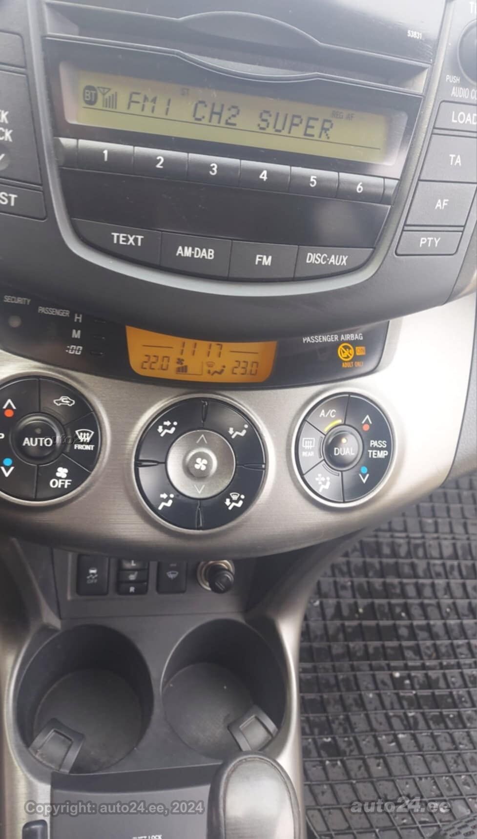 Toyota RAV4 Luxury 2.0 116kW - auto24.lv