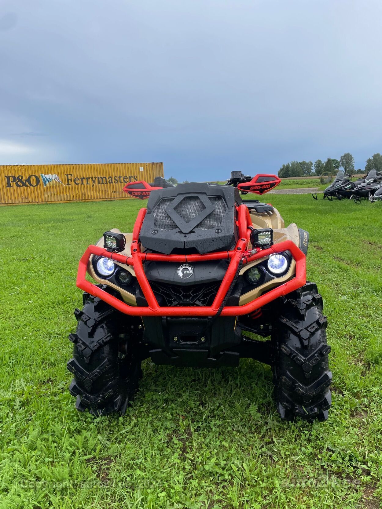 Mototehnika Ee Can Am Outlander Xmr 68kw