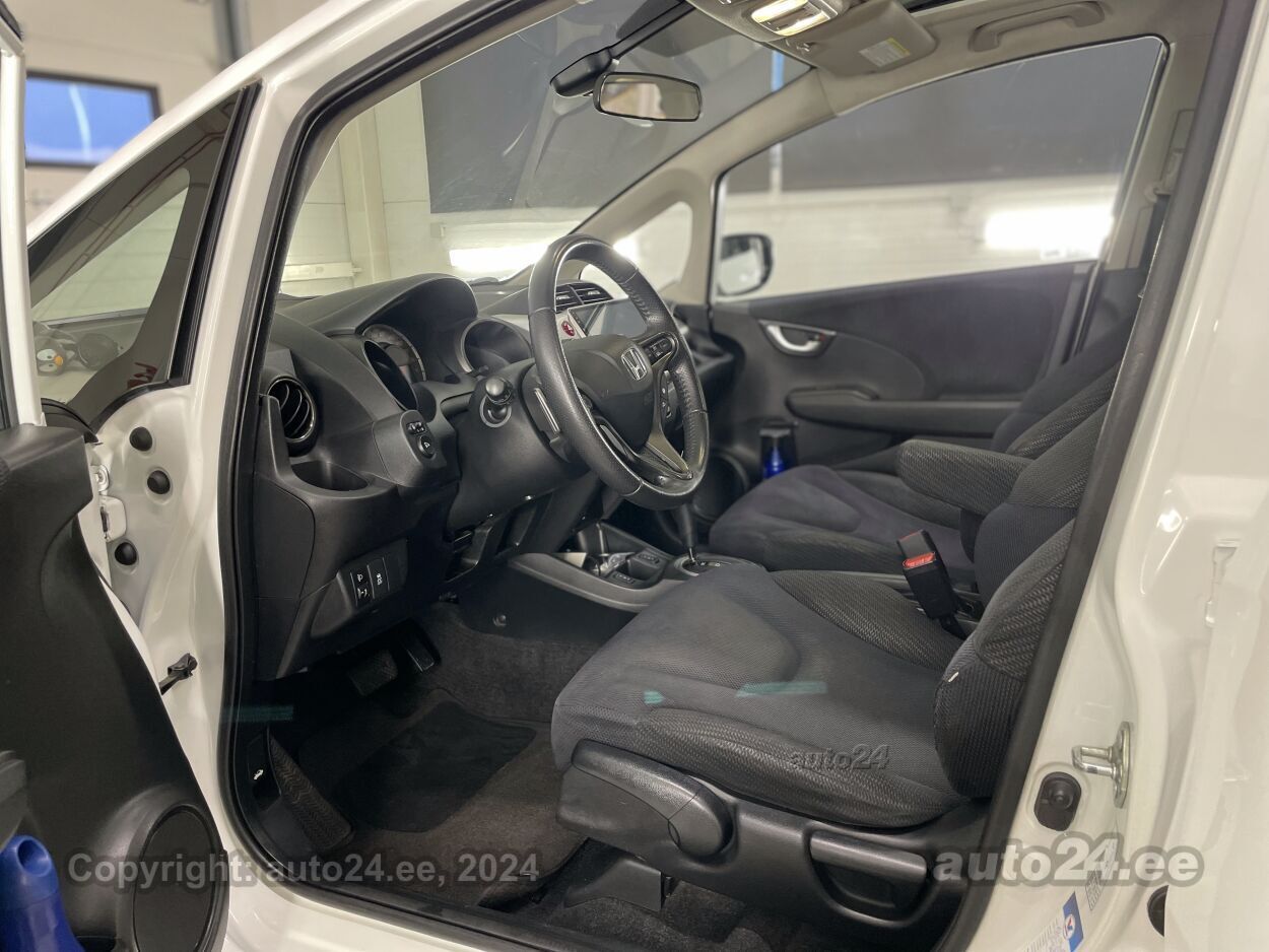 Honda Jazz 1.3 R4 73kW - auto24.ee