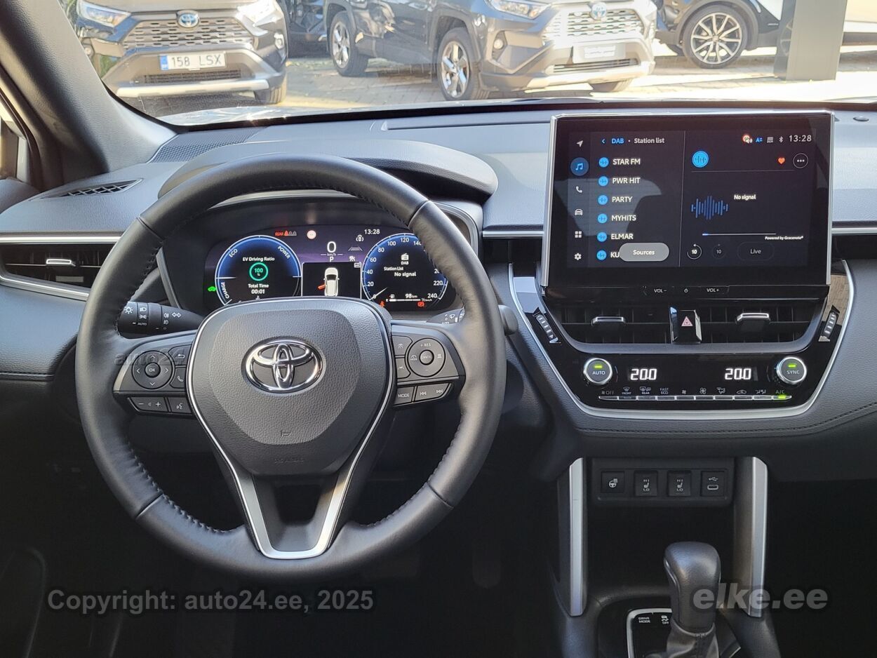 Toyota Corolla Cross Active 1.8 72kW - auto24.lv