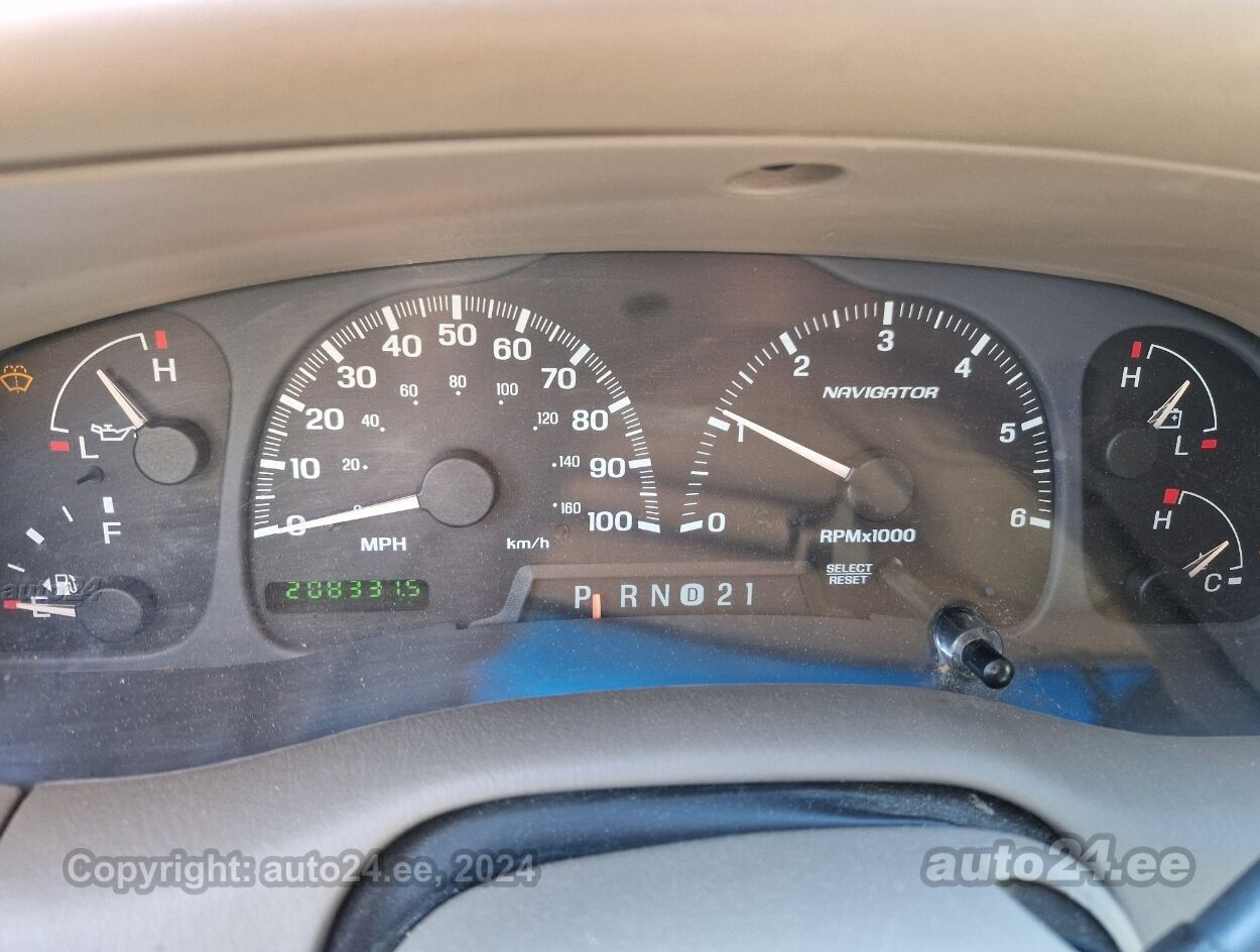 Lincoln Navigator Luxury 4x4 RA25 5.4 32V InTech V8 224kW - auto24.ee