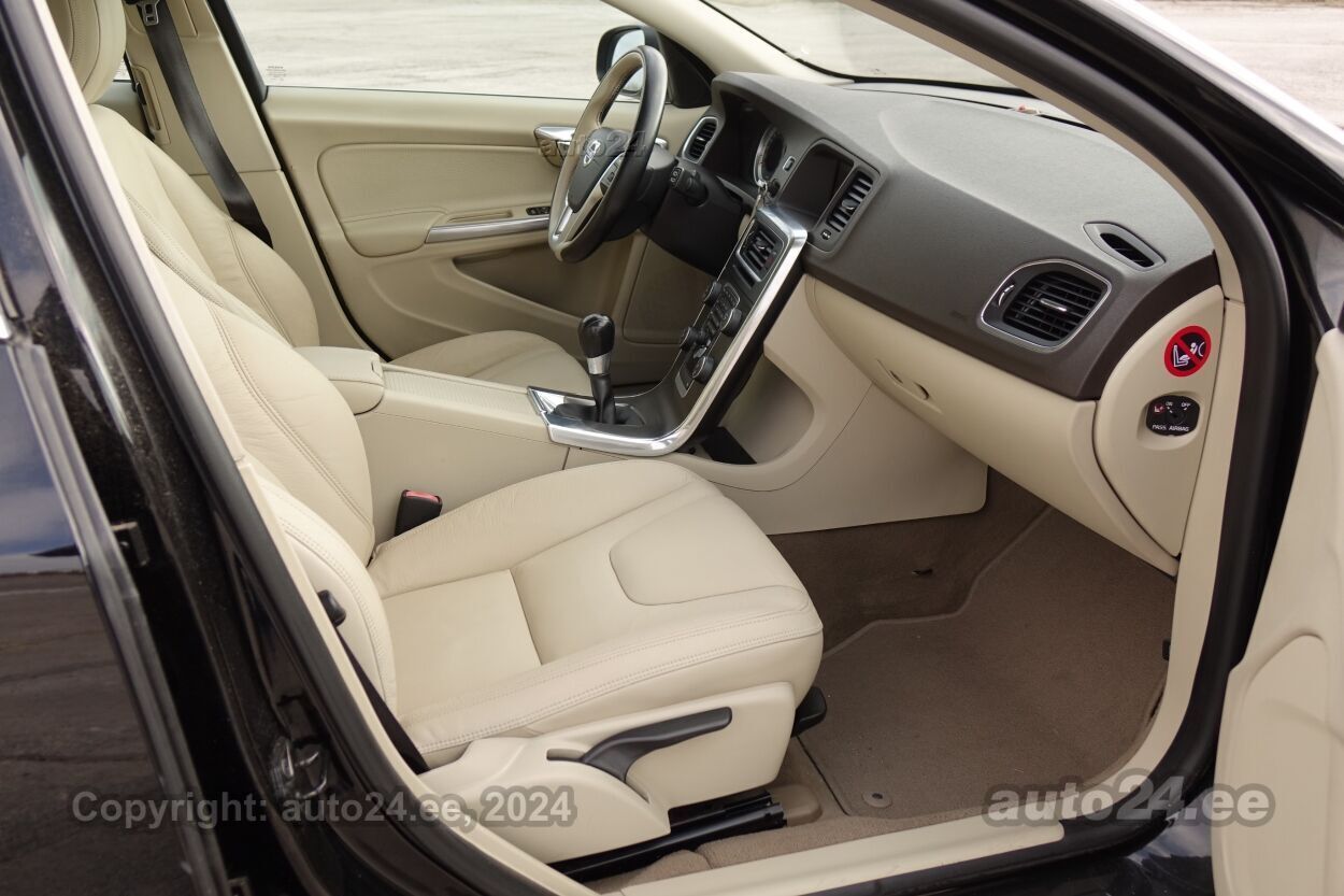 Volvo V60 SUMMUM 2.0 R5 120kW - auto24.ee