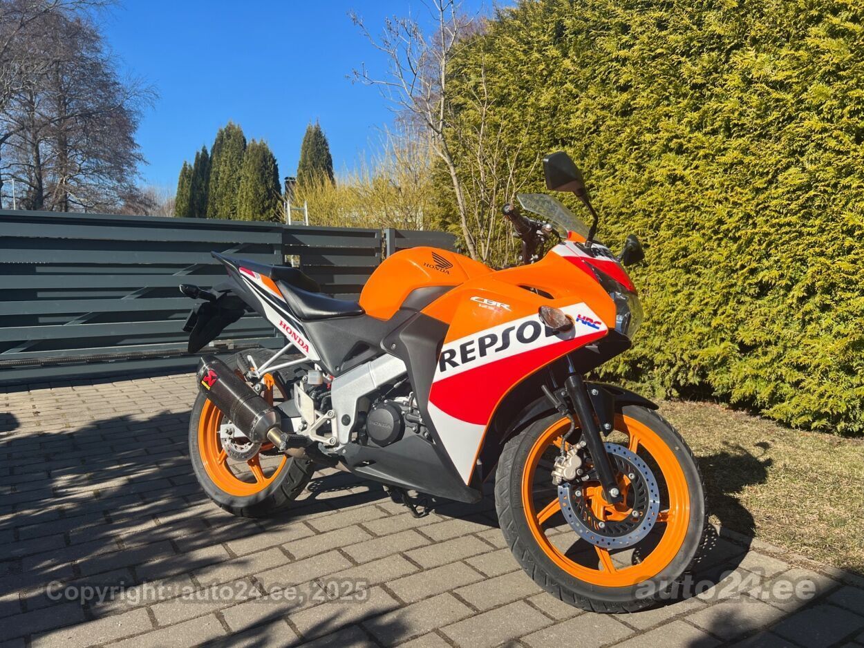 Honda CBR 125 Repsol Edition 9kW - auto24.lv